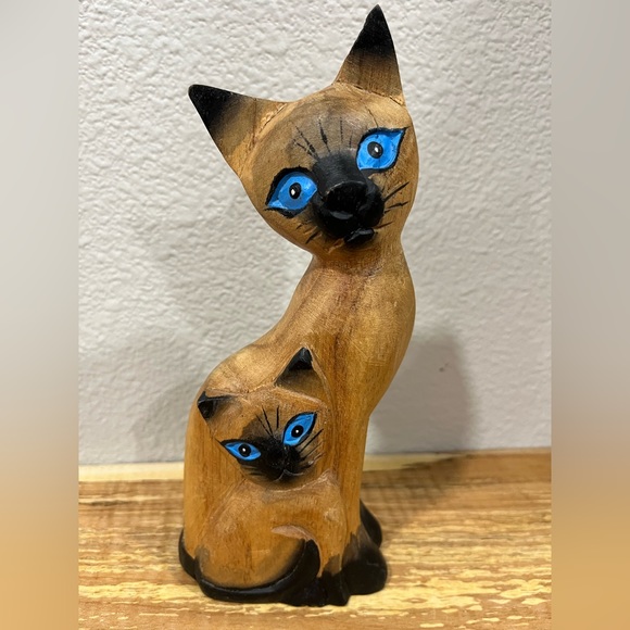 Accents | Cat Figurine | Poshmark